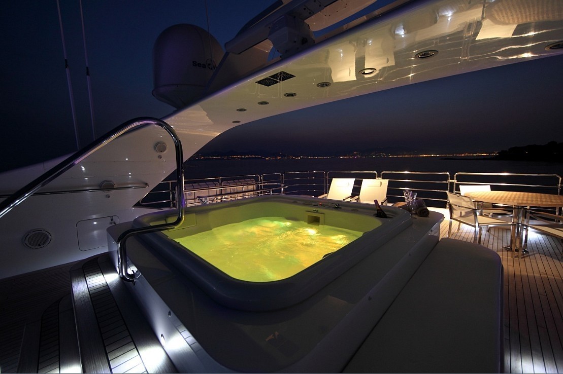 SEA SHELL Yacht Charter Details, Fittipaldi | CHARTERWORLD Luxury ...